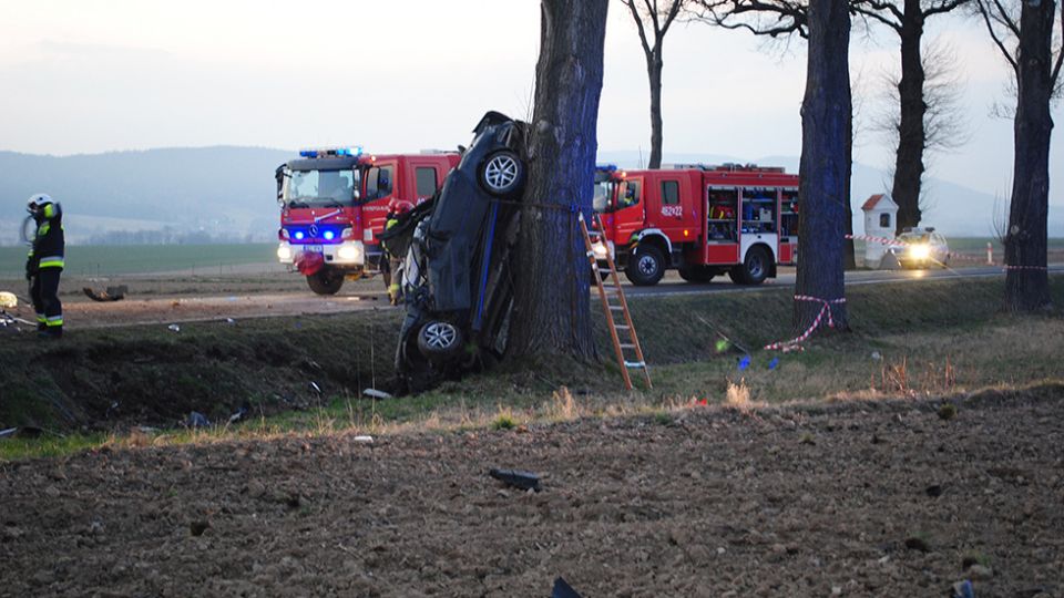 ŚMIERTELNY WYPADEK NA DK 33. NIE ŻYJE MŁODY KIEROWCA ŚMIERTELNY WYPADEK NA DK 33. NIE ŻYJE MŁODY KIEROWCA